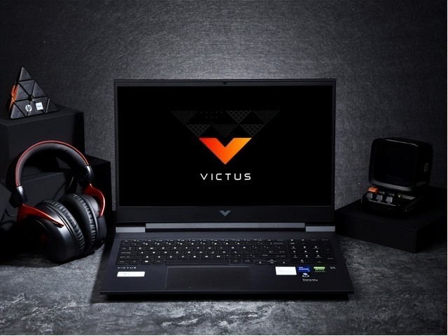 惠普 VICTUS 光影精灵8游戏本带你走进三屏联动的深层游戏空间_财富号_东方财富网
